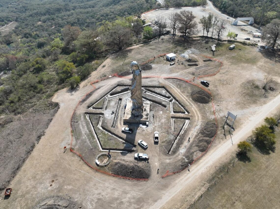Embellece Gobierno del Estado el monumento a la Virgen de El Chorrito ...